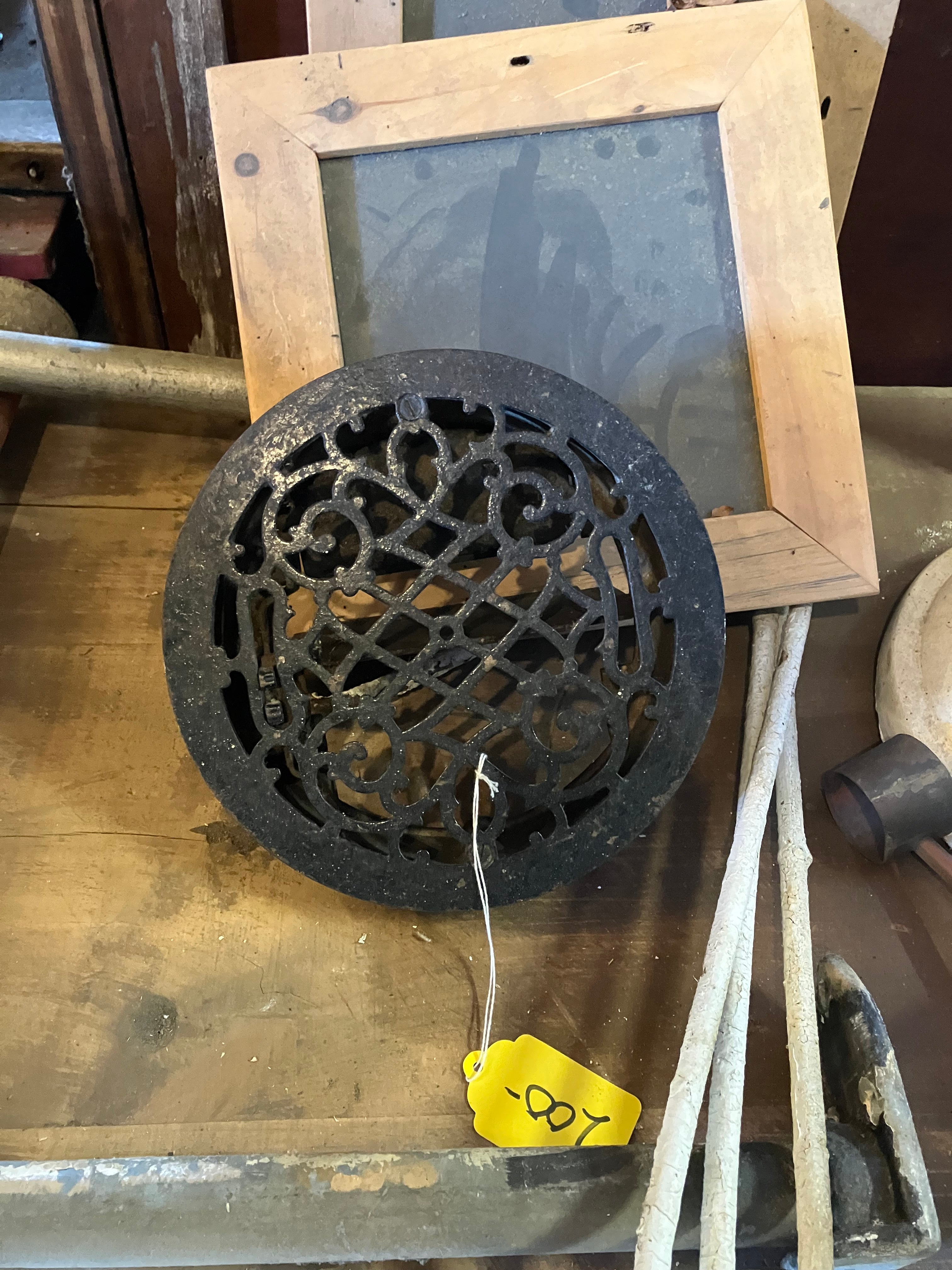 Circle Grate – Vermont Salvage